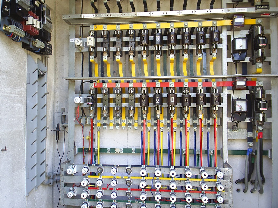 welke kabel aansluiten 18 app. - Forum - Circuits Online